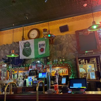 SHAMROCKS GRILL AND PUB - Updated January 2026 - 206 Photos & 353 ...