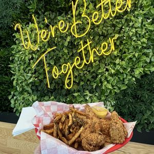 CHUCK’S SPRING STREET CAFE - Updated May 2025 - 41 Photos & 171 Reviews ...