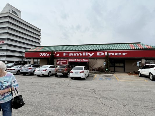 MOM’S FAMILY DINER - Updated October 2025 - 51 Photos & 37 Reviews ...