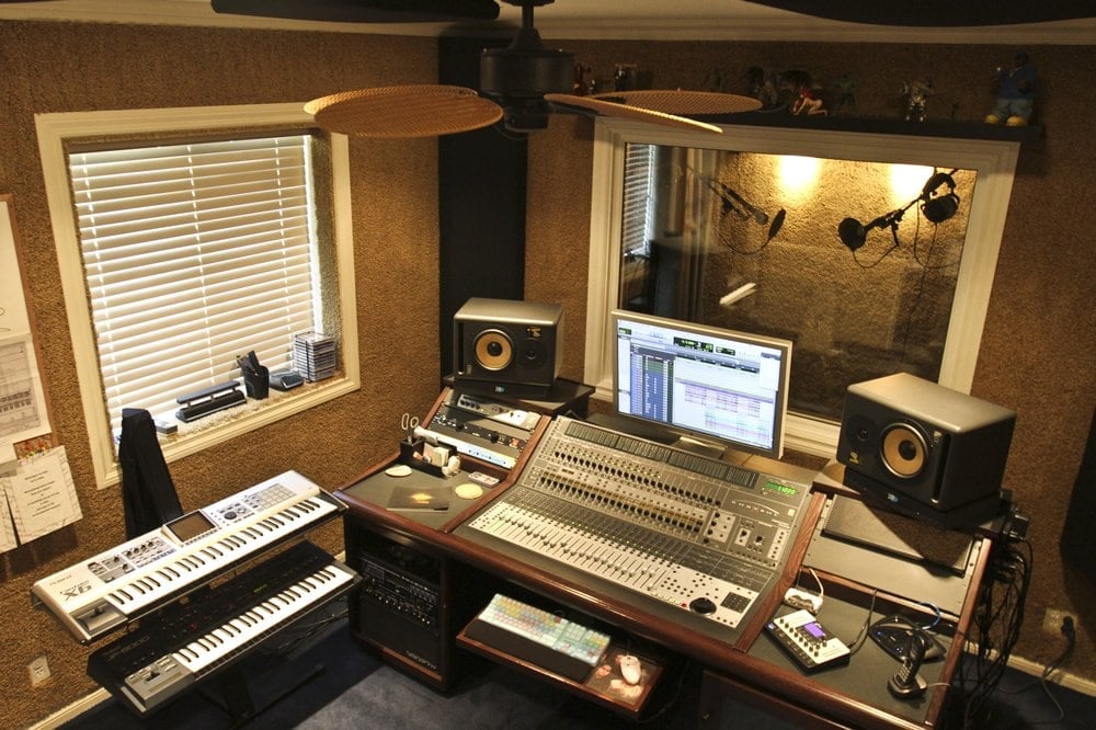 GIANT STAR RECORDS - Updated October 2024 - 79 Heritage Cove, Calgary ...