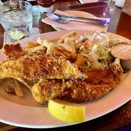 QUINN’S LIGHTHOUSE - Updated April 2024 - 965 Photos & 1039 Reviews ...