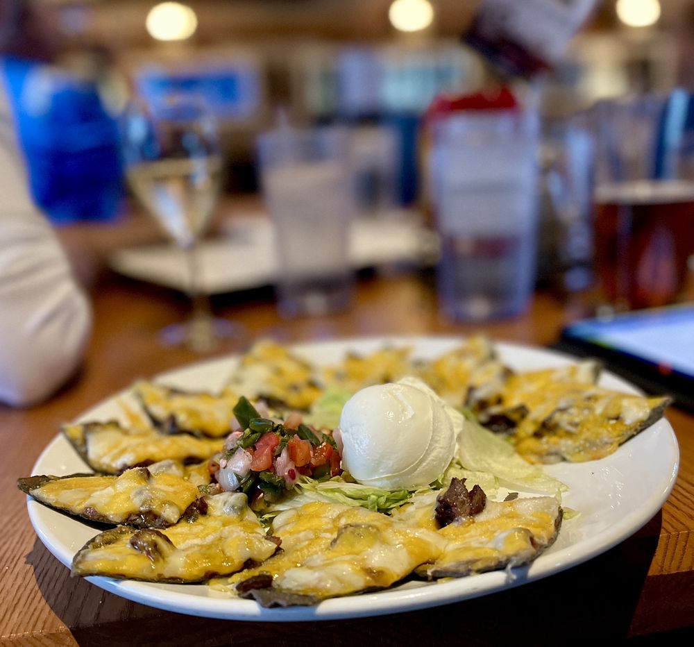 FLIPS PATIO GRILL - Updated December 2025 - 247 Photos & 368 Reviews ...