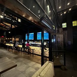 VERSA - Updated August 2025 - 441 Photos & 312 Reviews - 218 W 35th St ...