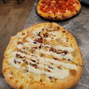 LA FIAMMA - Updated August 2025 - 10 Photos - 416 Emerson Ave ...