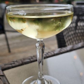 EPULO BISTRO - Updated December 2025 - 534 Photos & 567 Reviews - 190 ...