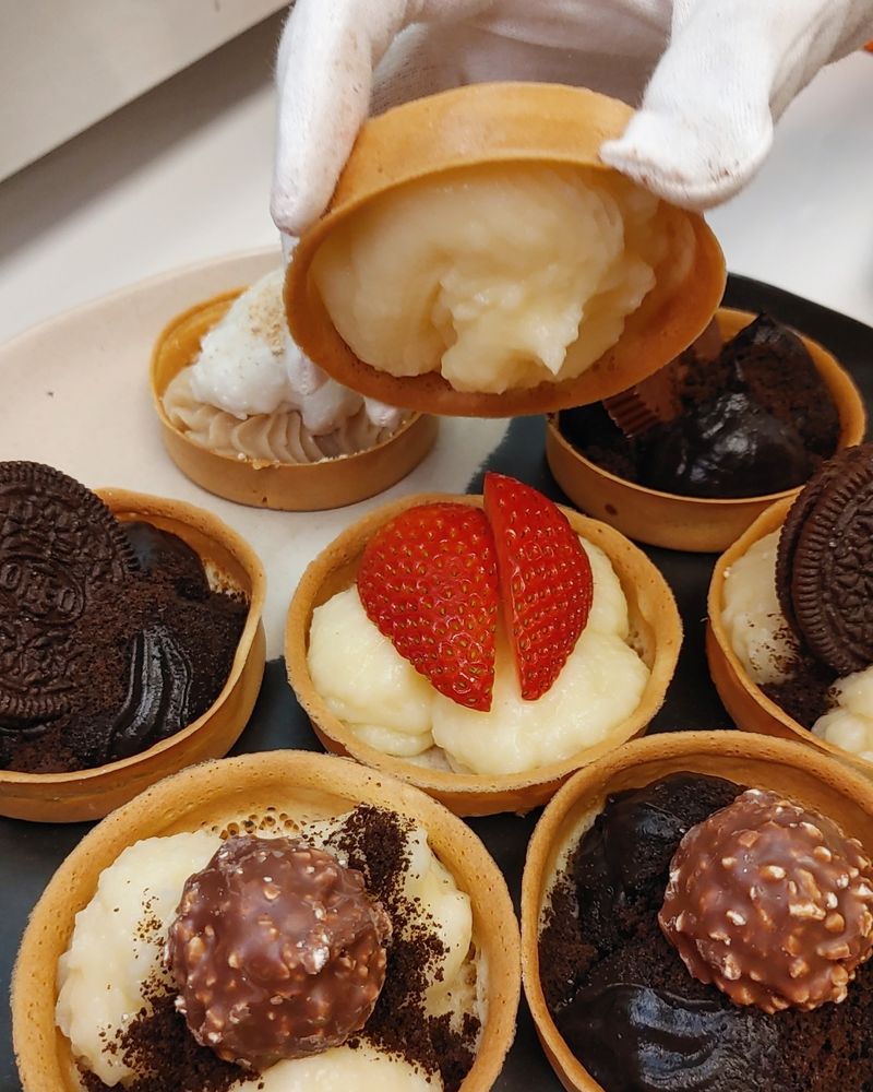 MONEY CAKE - Updated October 2025 - 182 Photos & 54 Reviews - 133-33 ...