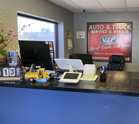 VIP AUTO SERVICE CENTER 5 - Updated December 2025 - 22 Photos & 52 ...