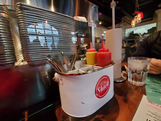 LE CHIC SHACK - 565 Photos & 384 Reviews - 15 Rue du Fort, Québec ...