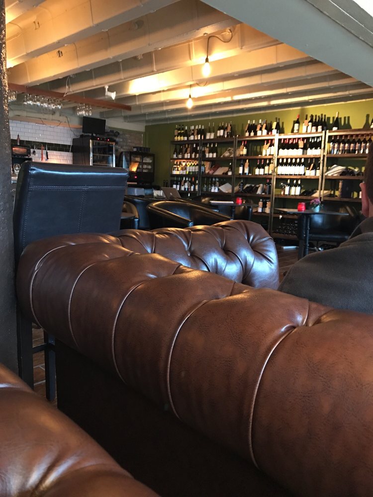 TRADERS WINE BAR - Updated July 2025 - Ivory House, London, United ...