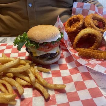 MR B’S BURGER PUB - Updated June 2025 - 107 Photos & 162 Reviews - 2578 ...