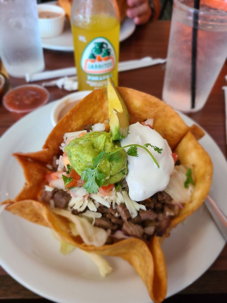 CALIENTE MEXICAN TAQUERIA - 143 Photos & 161 Reviews - 135 Archbishop ...