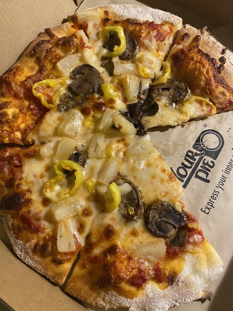 BIG CHEESE PIZZA - Updated December 2024 - 19 Photos & 31 Reviews ...