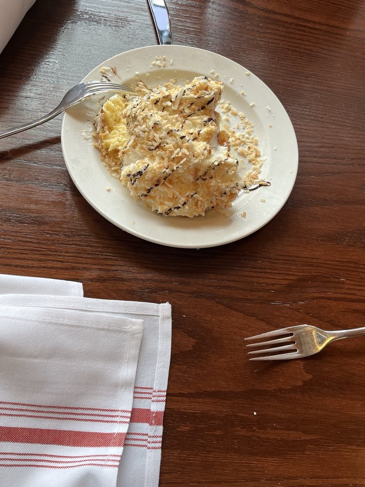 Cahill Bistro & Bar, Kenyon | Roadtrippers