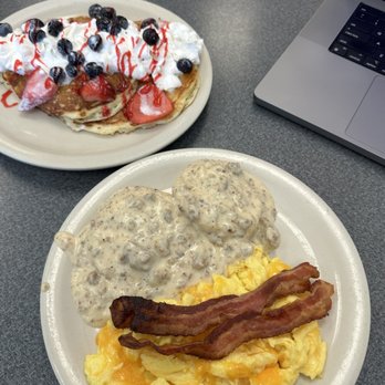 SOUTHERN CONEY AND BREAKFAST - 236 Photos & 477 Reviews - 70 Pope Ave ...