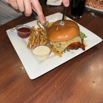 MAD CAPPER SALOON & EATERY - Updated June 2025 - 220 Photos & 172 ...