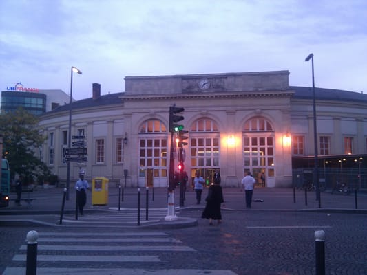 STATION DENFERT-ROCHEREAU - Place Denfert Rochereau, Paris, France - Yelp