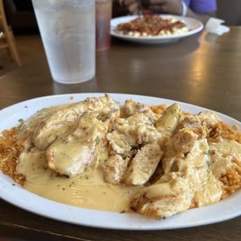 PIPS PUB - Updated September 2025 - 62 Photos & 27 Reviews - 19501 ...