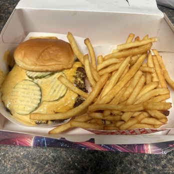 BURGER 3000 - Updated April 2025 - 468 Photos & 544 Reviews - 9846 ...