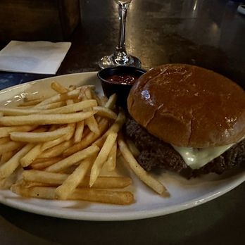 HANDCRAFT KITCHEN & COCKTAILS - Updated December 2025 - 736 Photos ...