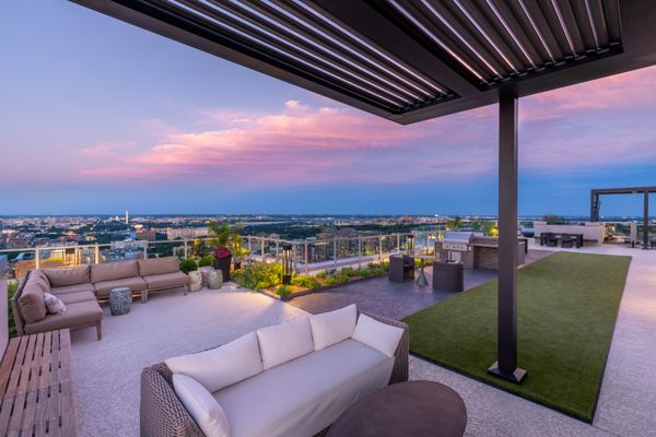 THE COMMODORE - Updated May 2026 - 77 Photos - 2055 15th St N ...