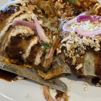 SEIS KITCHEN - Updated July 2025 - 30 Photos & 17 Reviews - 6530 E ...