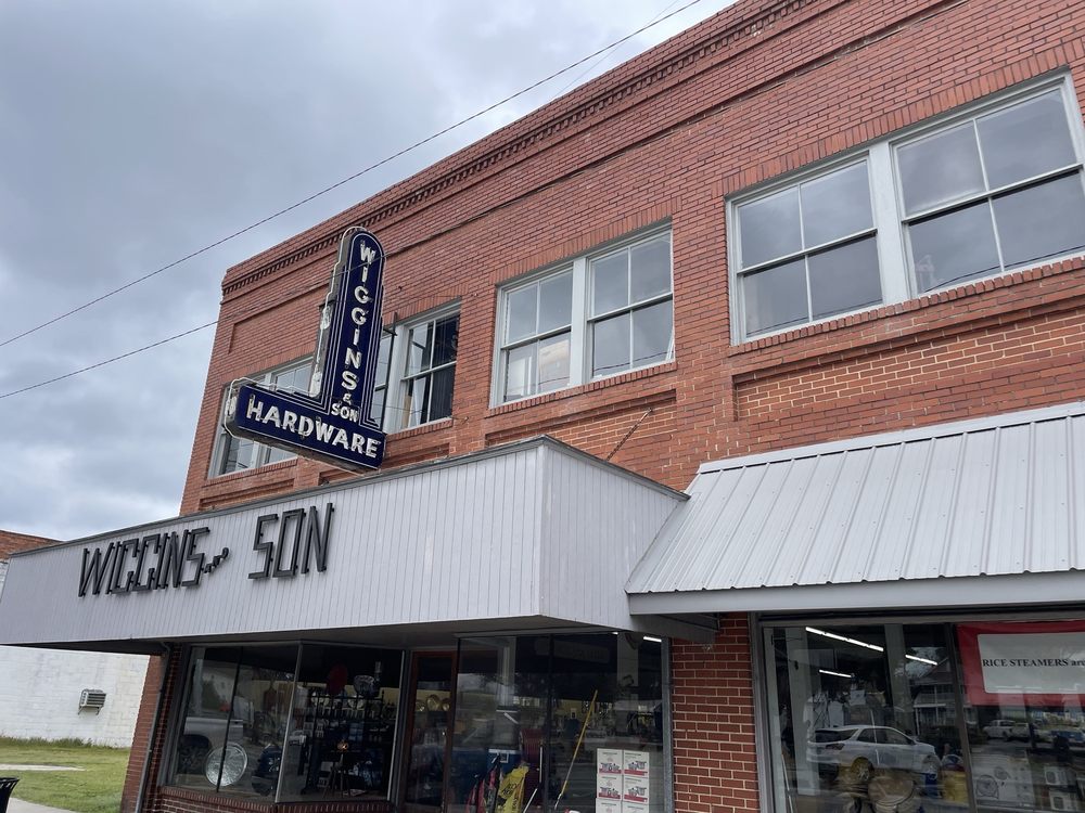 WIGGINS HARDWARE - Updated October 2025 - 14 Photos - 50 W Railroad Ave ...