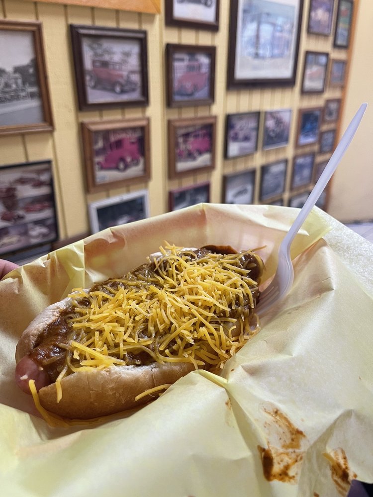 Hound Dog Hot Dog Shop, California | Roadtrippers