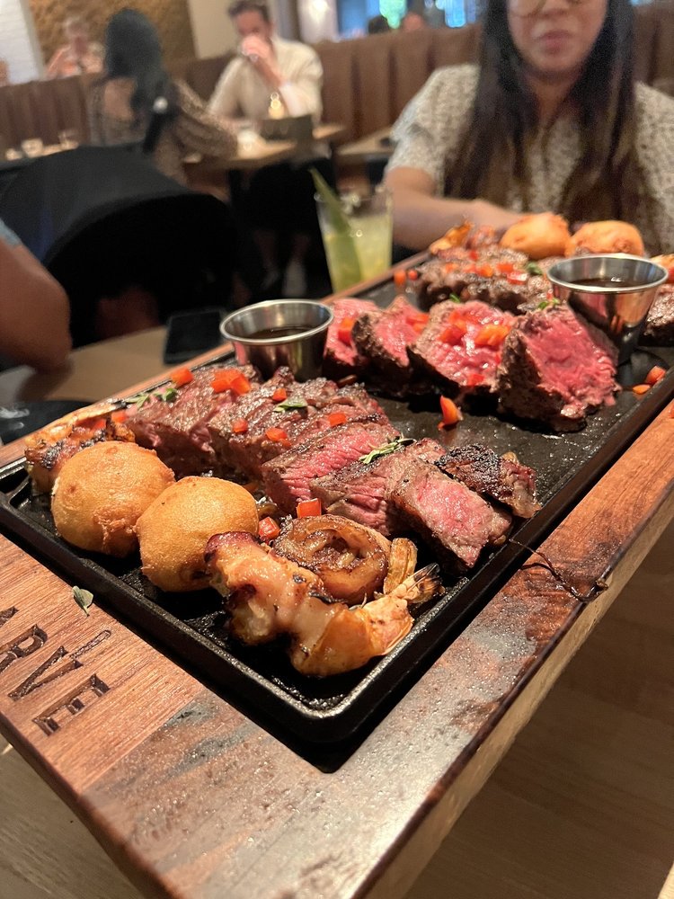 CARVE AMERICAN GRILLE - CENTRAL AUSTIN - 35 Photos & 12 Reviews - 2613 Perseverance Dr, Austin ...