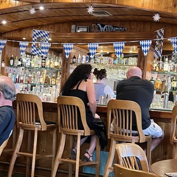 LOUS KITCHEN - Updated January 2026 - 64 Photos & 48 Reviews - 190 E ...