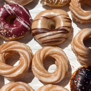 ANGEL FOOD BAKERY & DONUT BAR - Updated October 2025 - 594 Photos & 386 ...