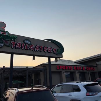 TAILGATORS - Updated February 2026 - 18 Photos & 64 Reviews - 1013 N Splitrock Blvd, Brandon ...