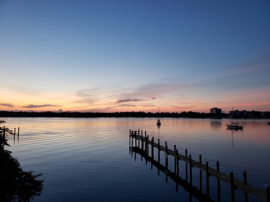 JUPITER WATERFRONT INN - 84 Photos & 58 Reviews - 18903 SE Federal Hwy ...