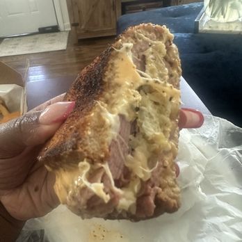 MR EVERYTHING CAFE - Updated January 2026 - 261 Photos & 312 Reviews ...