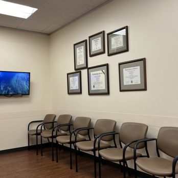 PHILIP BLUM, MD - Updated January 2026 - 15 Reviews - 915 Gessner ...