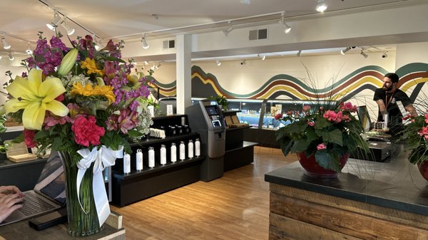 31 NORTH DISPENSARY - Updated April 2025 - 10 Photos - 2653 Waterbury ...