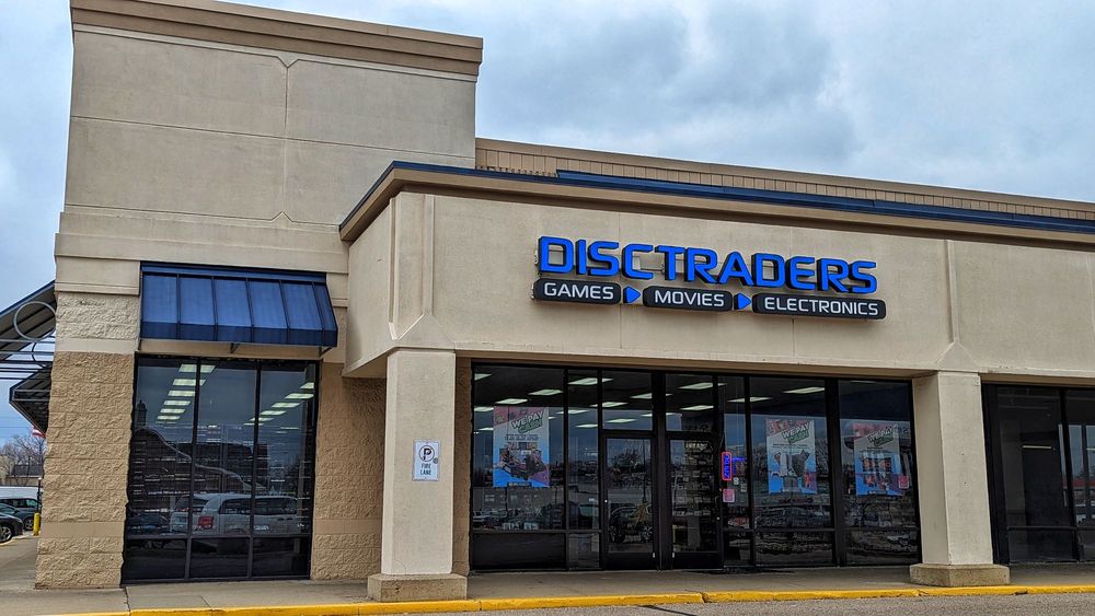 DISC TRADERS - Updated October 2025 - 30 Photos - 1201 N Wisner St ...
