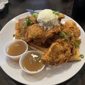 STREETS ON MAIN - 82 Photos & 55 Reviews - American (Traditional) - 123 ...