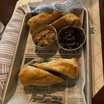 EMERALD LOOP - Updated May 2024 - 521 Photos & 650 Reviews - 216 N ...