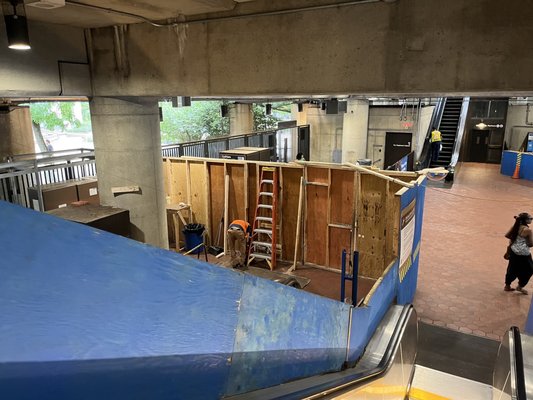 SILVER SPRING METRO STATION - 42 Photos & 28 Reviews - 8400 Colesville ...