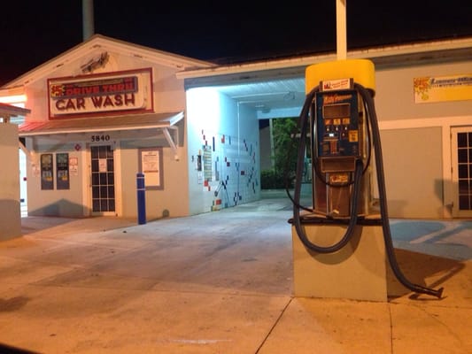 SPARKLING CLEAN CAR WASH - Updated July 2025 - 27 Photos & 17 Reviews ...