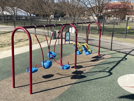 WARNER PARK PLAYGROUND - Updated July 2025 - 301 N Holtzclaw Ave ...