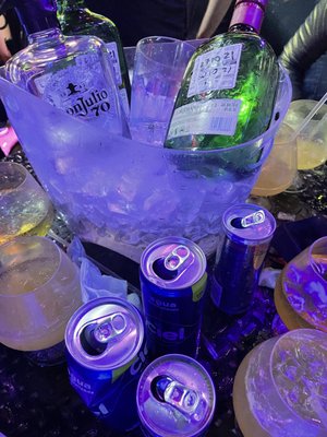 LE CONTEINER - Updated September 2025 - 29 Photos & 26 Reviews - Paseo ...