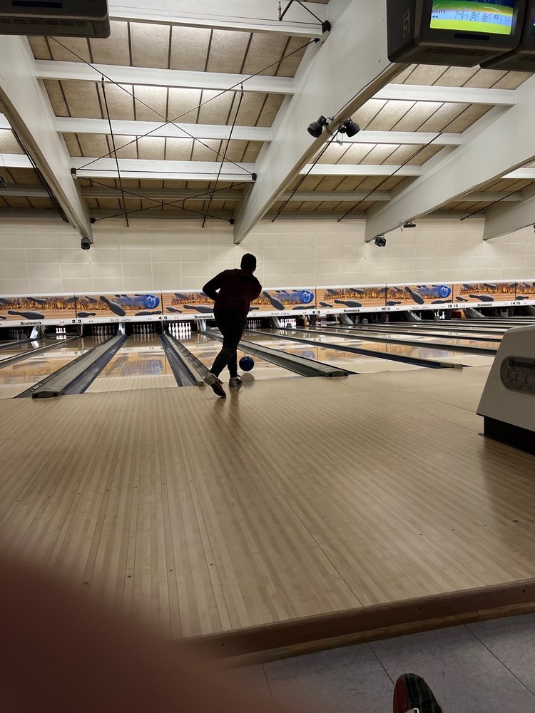 ASTRO LANES - Updated October 2025 - 31 Reviews - 32388 John R Rd ...