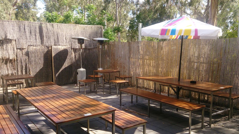 LOWER PLENTY HOTEL - Updated April 2025 - 4 Main Rd, Lower Plenty ...