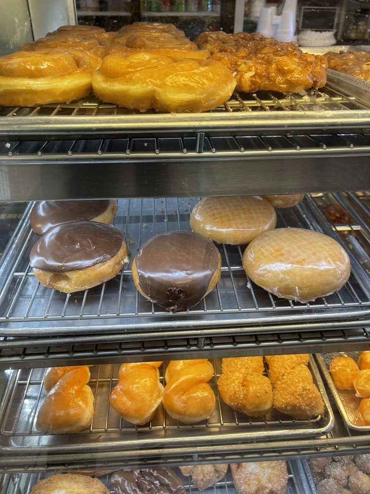 DONUT WORLD - Updated December 2025 - 85 Photos & 69 Reviews - 27672 ...