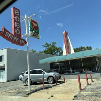 BOBO’S DRIVE IN - Updated March 2025 - 152 Photos & 226 Reviews - 2300 ...