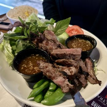 GRA POW - Updated August 2024 - 810 Photos & 1318 Reviews - 497 E ...