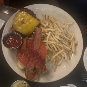 CARLYLE GRILL - Updated May 2024 - 221 Photos & 305 Reviews - 3660 ...