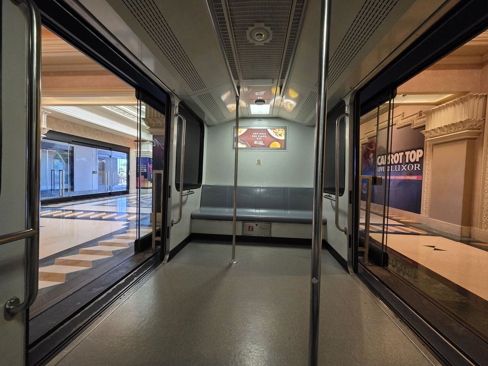 MANDALAY - LUXOR - EXCALIBUR TRAM - Updated August 2025 - 75 Photos ...