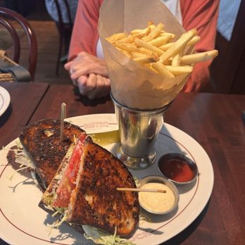 BISTRO MONADNOCK - Updated December 2025 - 331 Photos & 154 Reviews ...